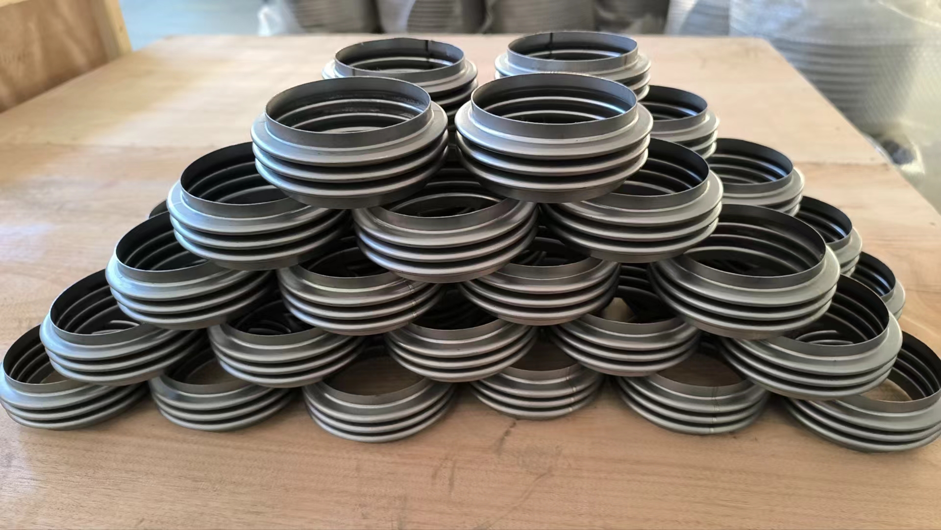 Sold 3 convolutions Bellows to France – Botou Xinyuan Hose Co.,Ltd.